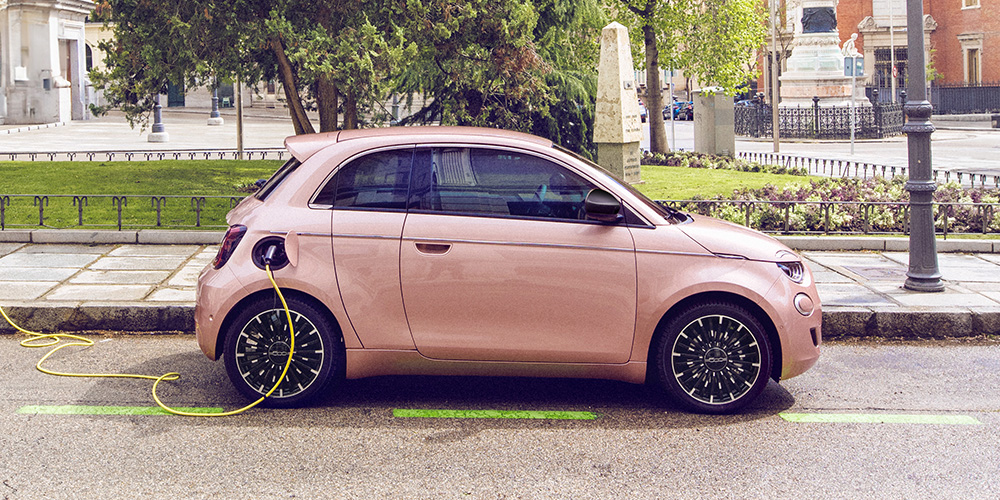 Fiat 500 Electric | Features for City Car Driving | Fiat UK